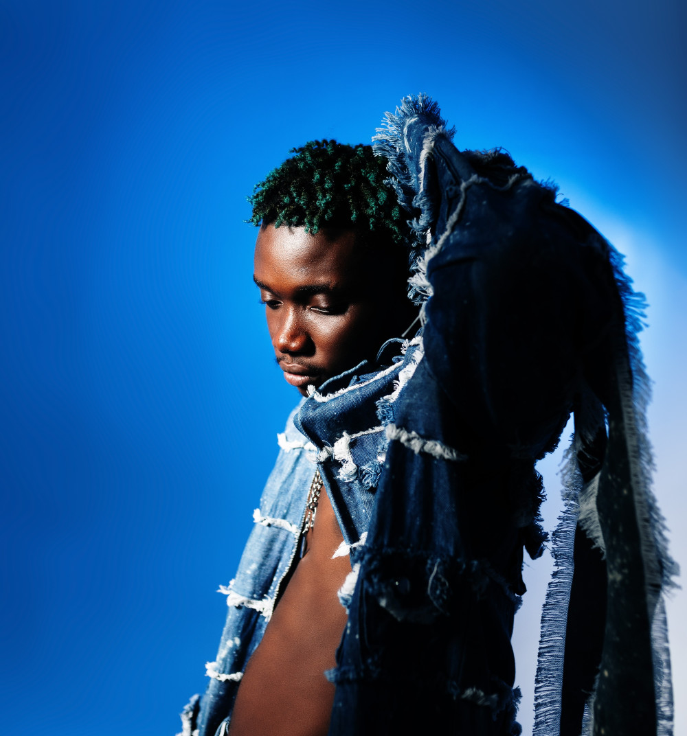 Olivetheboy Drops 8-track EP “Out Of The Blue”